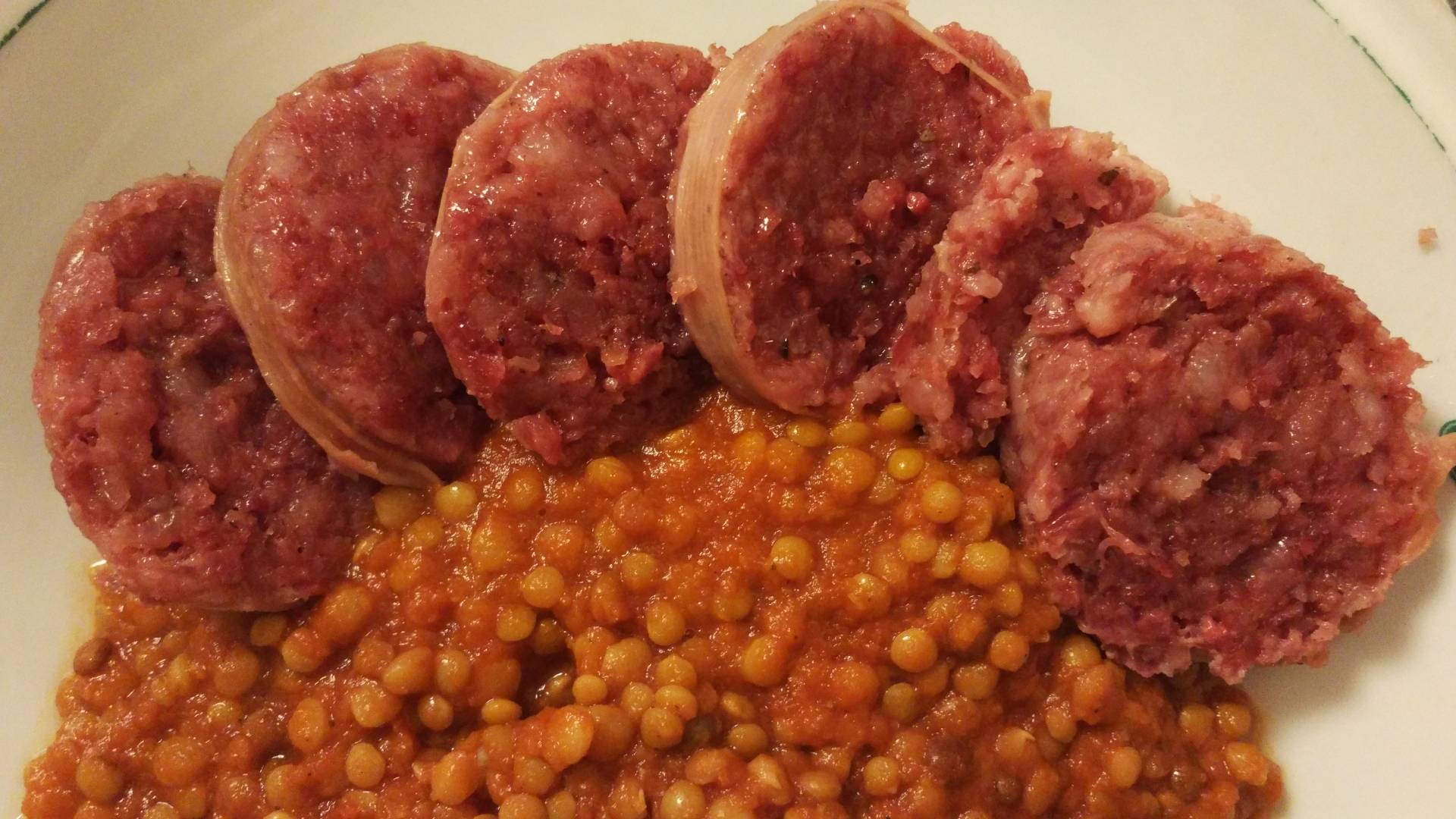 Cotechino con le lenticchie, pietanza di buon augurio per il nuovo anno